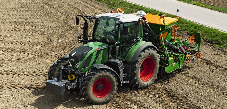 Fendt 300 Vario Series | KC Equipment
