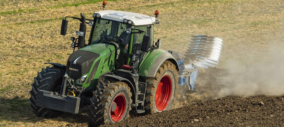 Fendt 800 Vario Series | KC Equipment